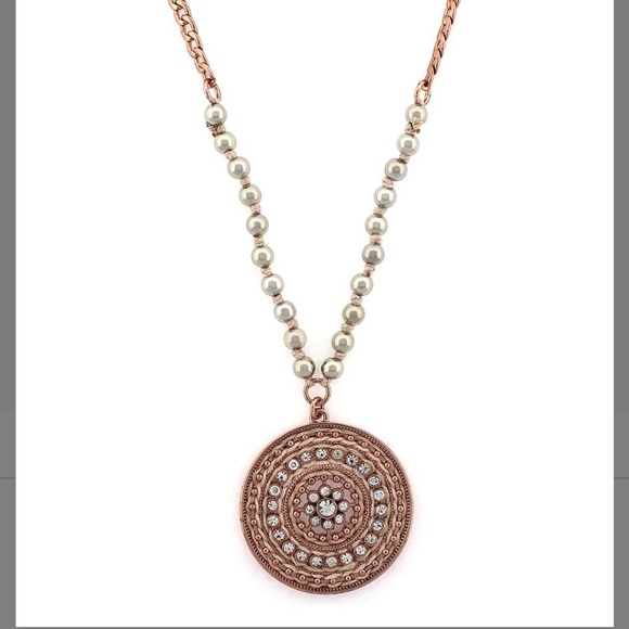 Jessica Simpson | Jewelry | Jessica Simpson Pearl Rose Gold Medallion ...